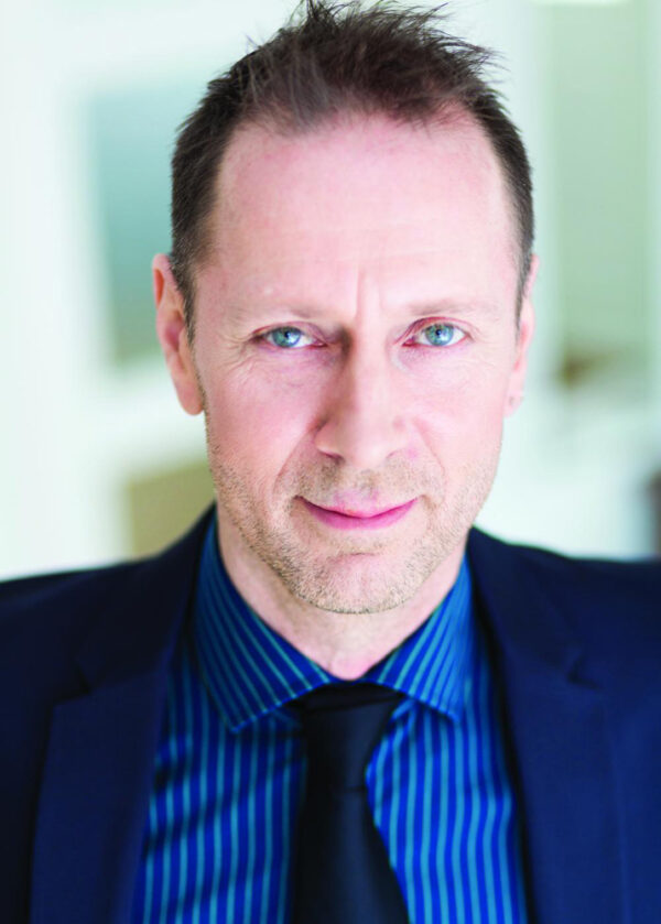 Opéra bouffe du Québec: Simon Fournier dirige sa 20e production - my ...